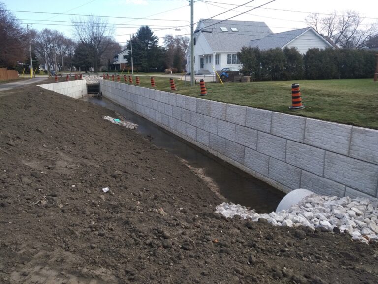 LG Retaining System - IECS Group Inc.